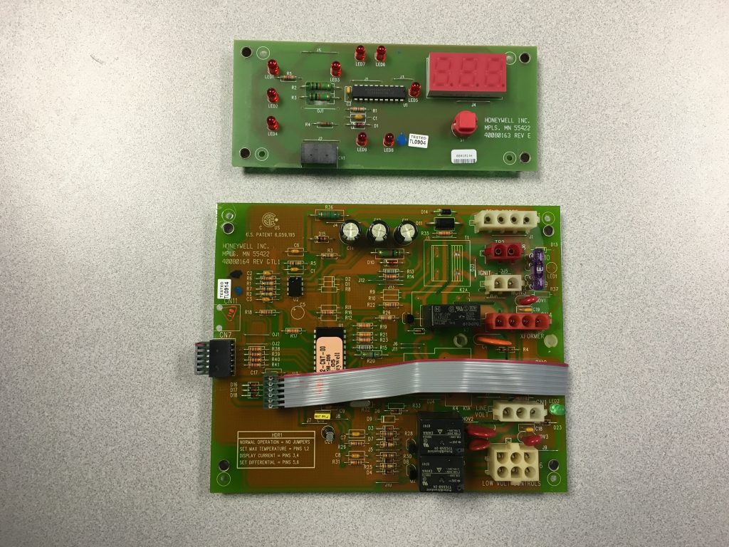 AO SMITH 9004250205 CONTROL BOARD & BTH DISPLAY BOARD ( 2 BOARDS ...